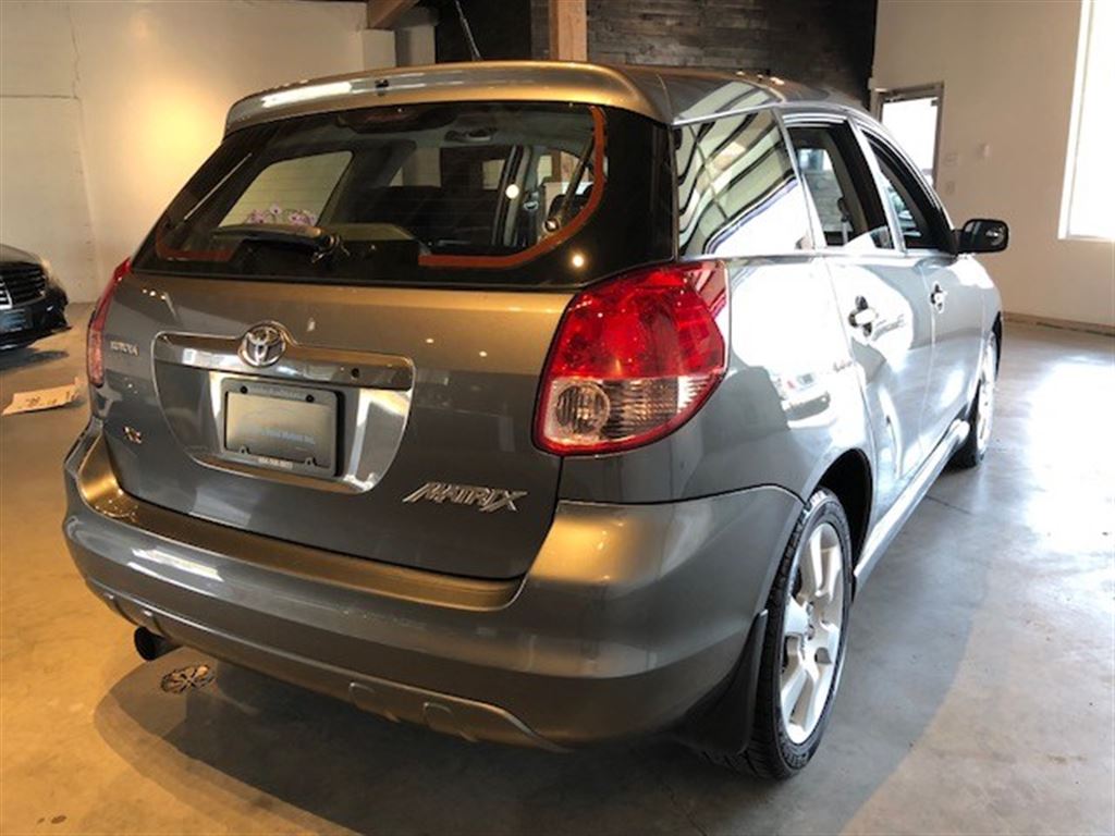 SOLD - 2004 Toyota Matrix - Boundary Road Motors