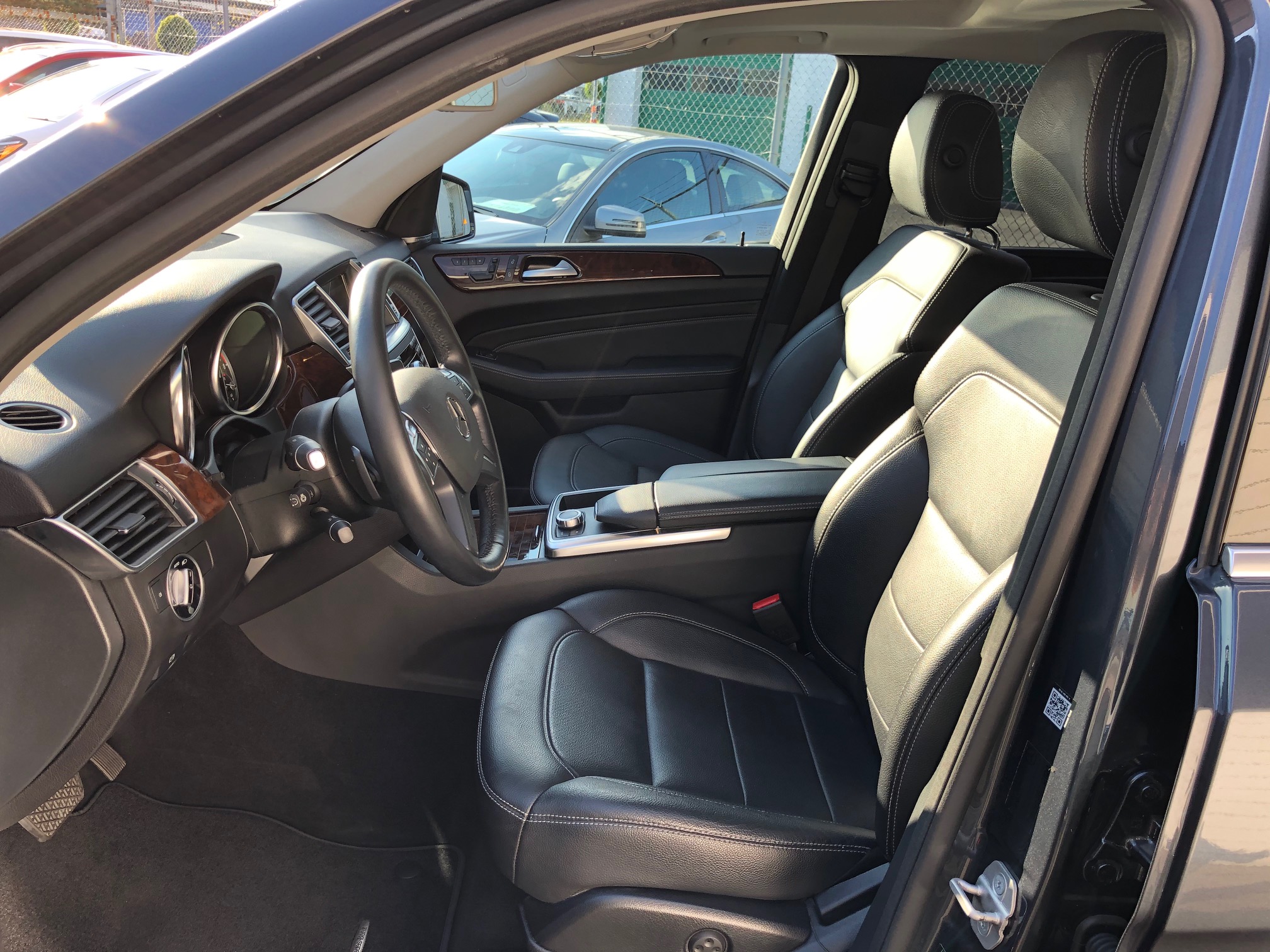 SOLD - 2014 Mercedes-Benz ML350 - Boundary Road Motors