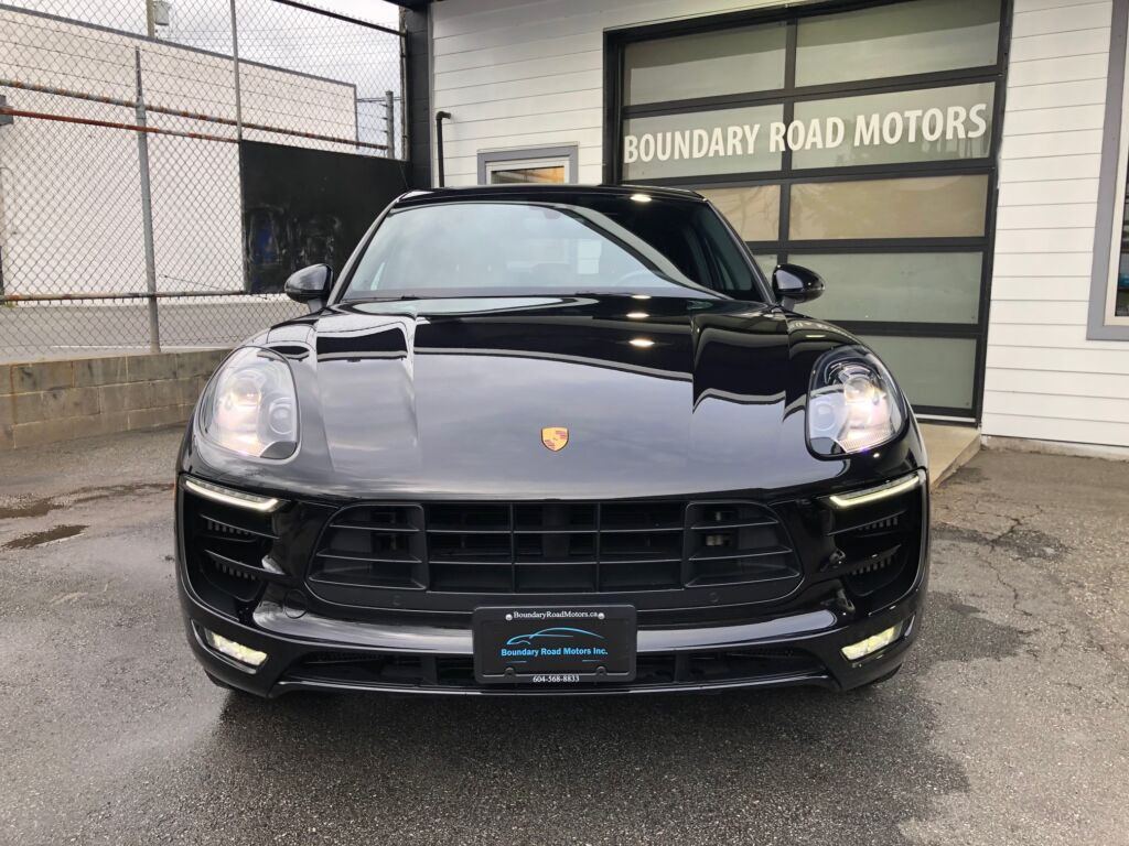 2017 Porsche Macan - Boundary Road Motors